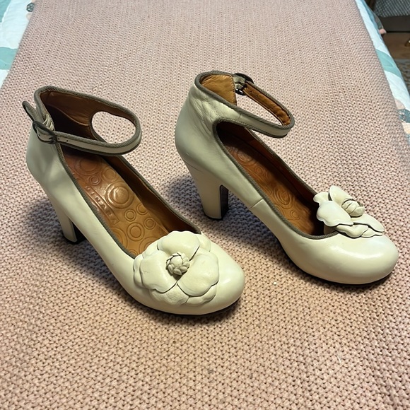 Chie Mihara | Shoes | Chie Mihara Flower Heels | Poshmark